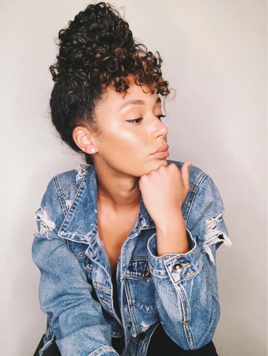 Alanisse Williams – Medium