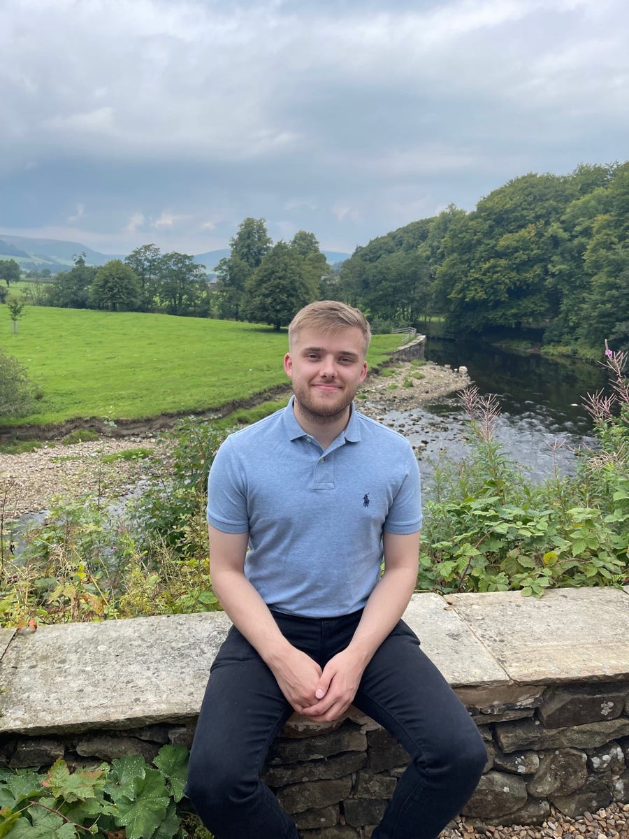 Sam Brooker – Medium