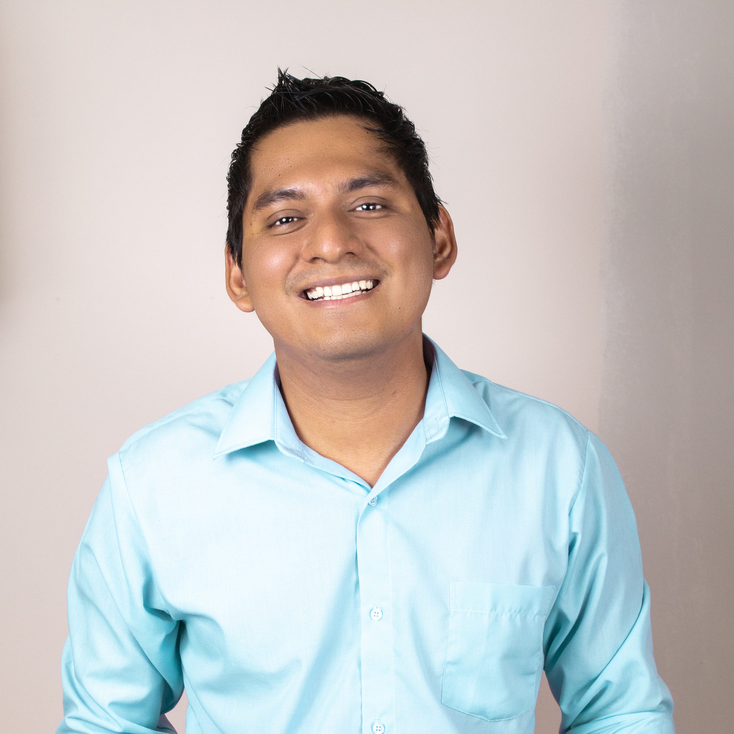 Winston Junior Barrera Lozano – Medium