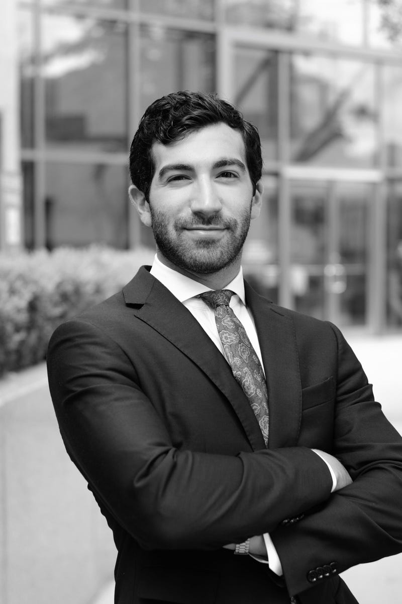 Chris Tomaselli – Medium