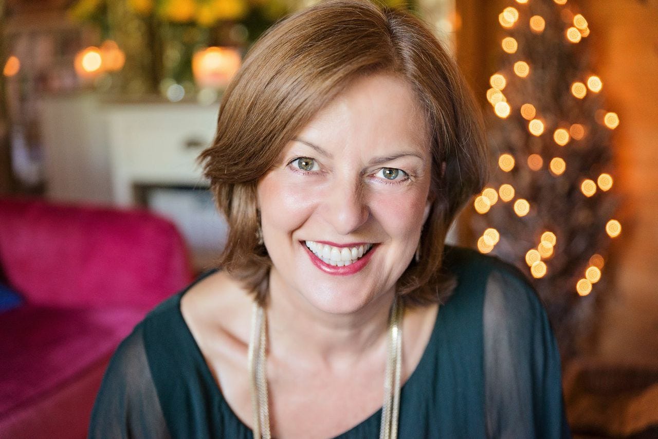 Sharon Agates – Medium