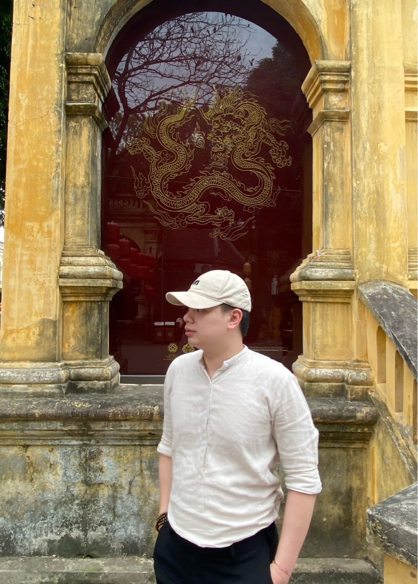 Lee Hwang Review – Medium