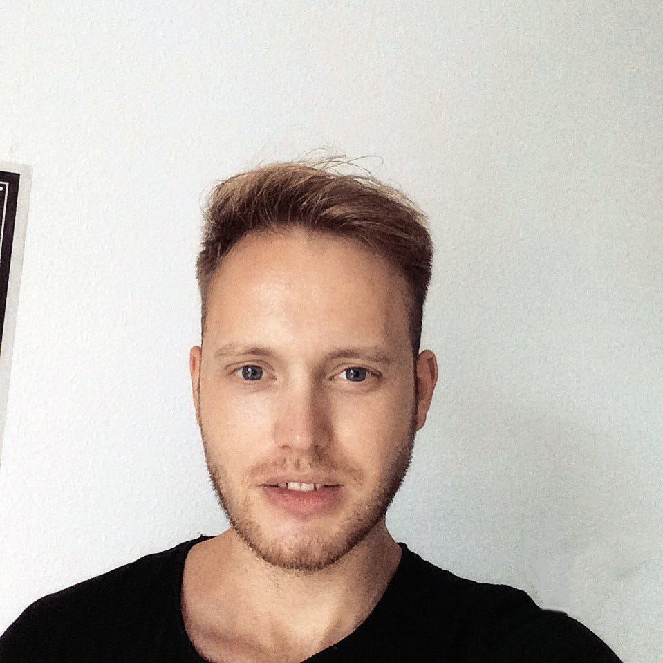 Eric Koenig – Medium