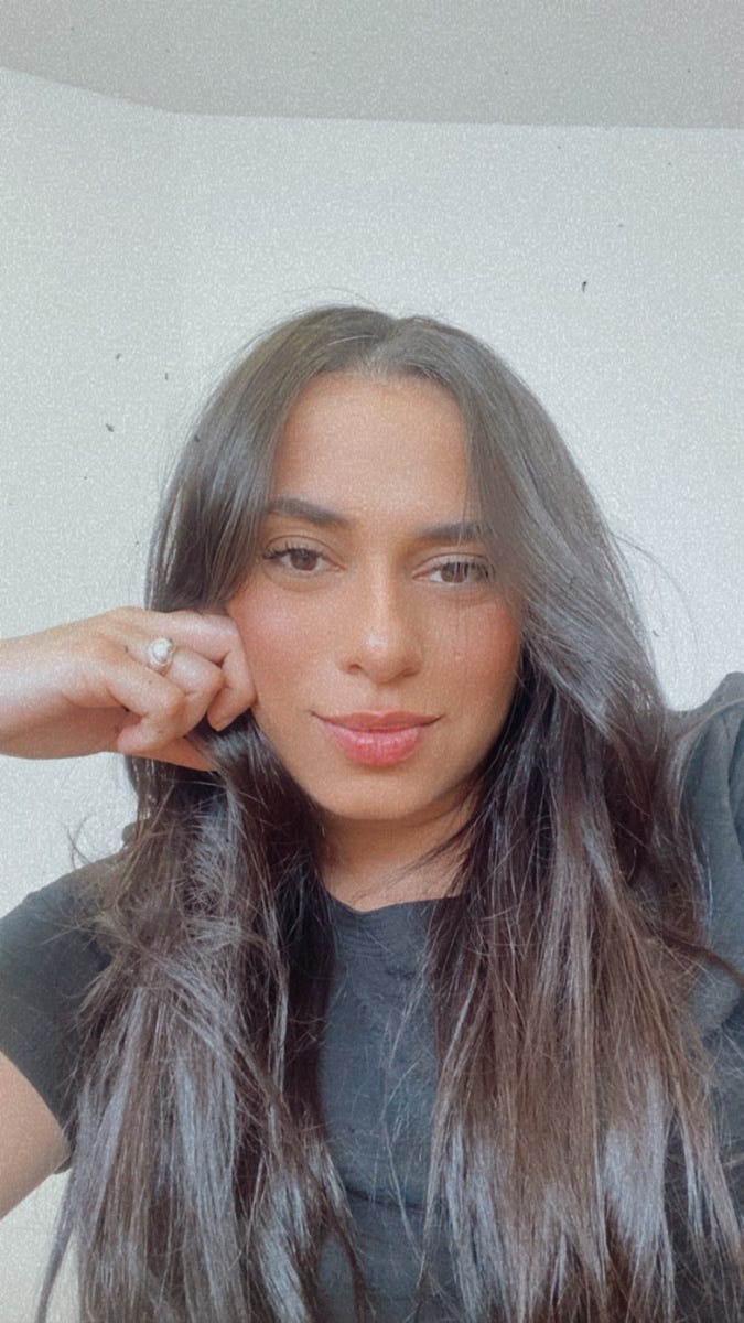 Ana Ramos – Medium