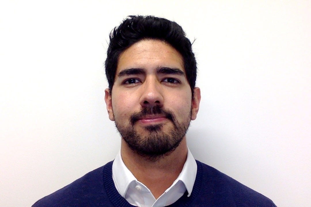 Hans Castillo – Medium