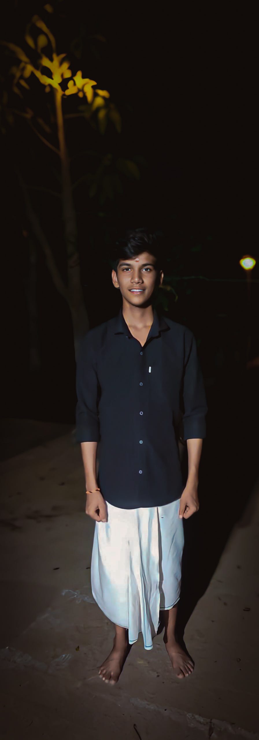 Anand Nandhu – Medium