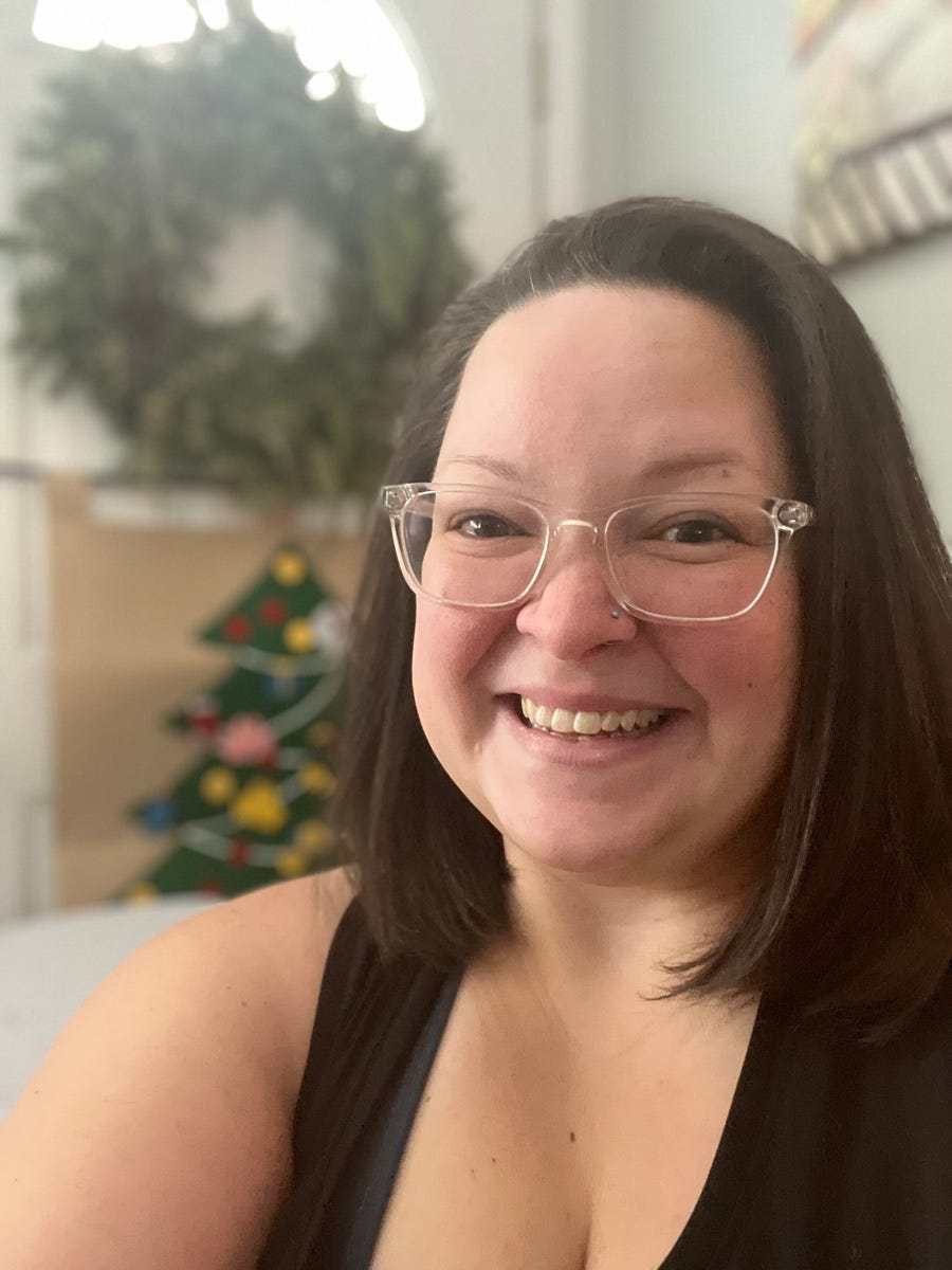 Lyndsay Moore – Medium