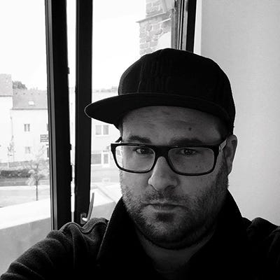 Petr Milkov – Medium