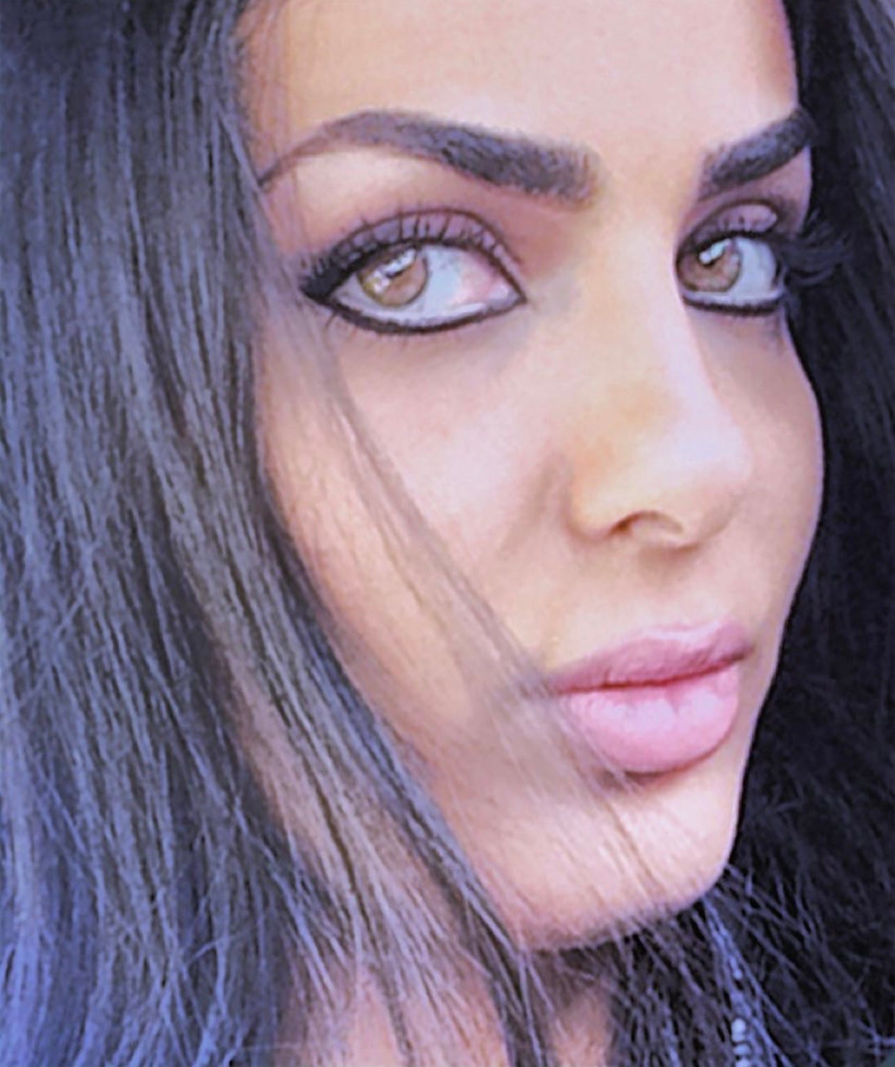 Lynda Heshmat – Medium