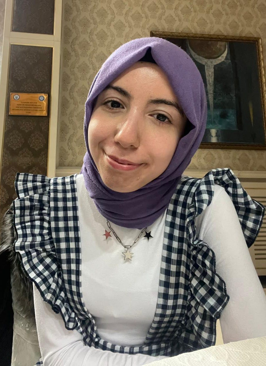 İrem Cihan – Medium