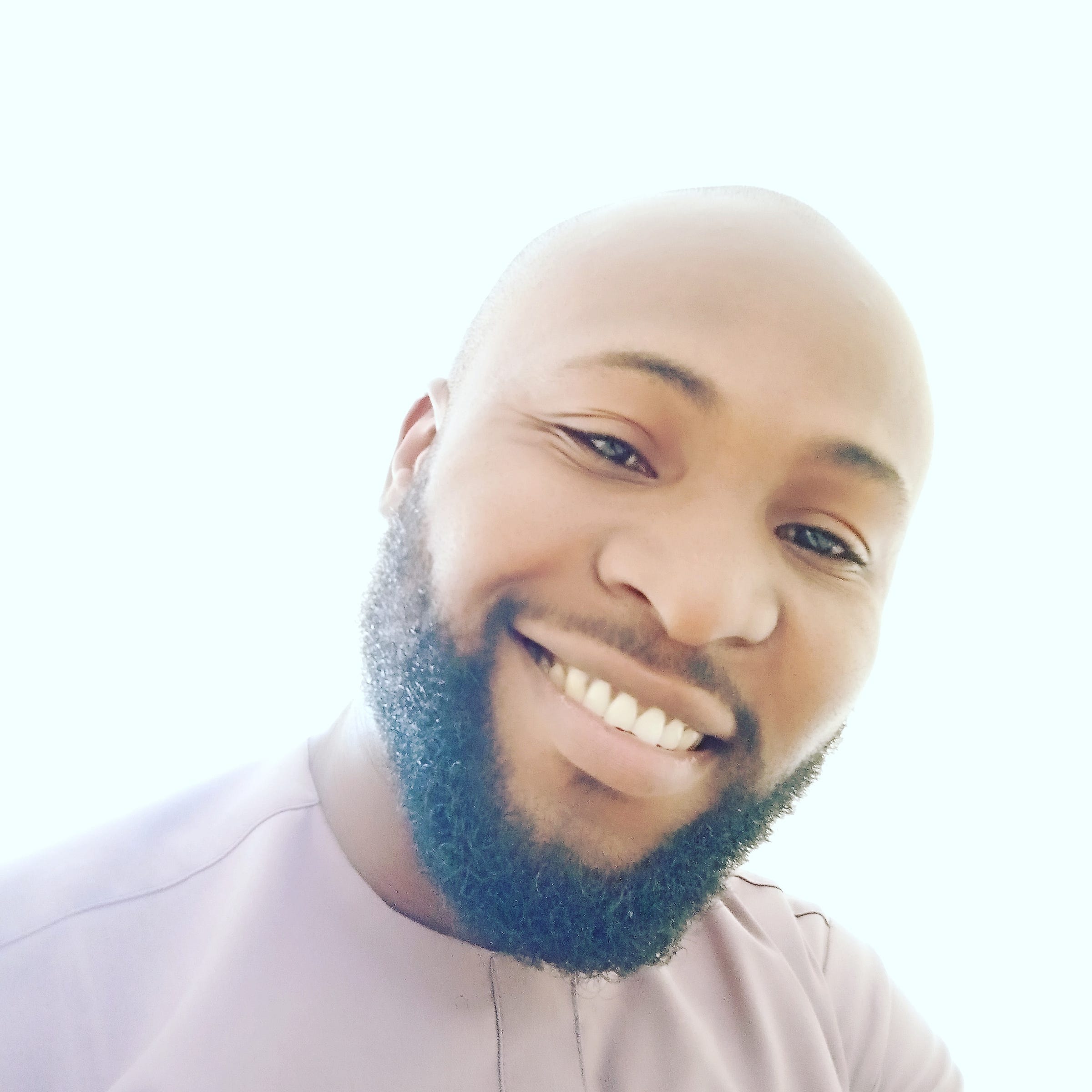 Achuzia chukwunomso – Medium