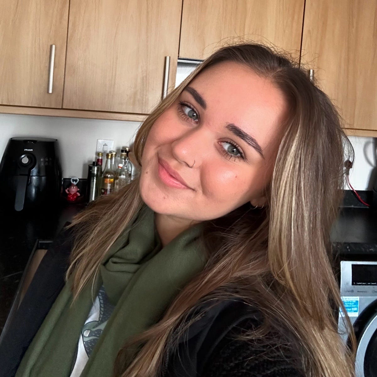Hannah Pullinger – Medium