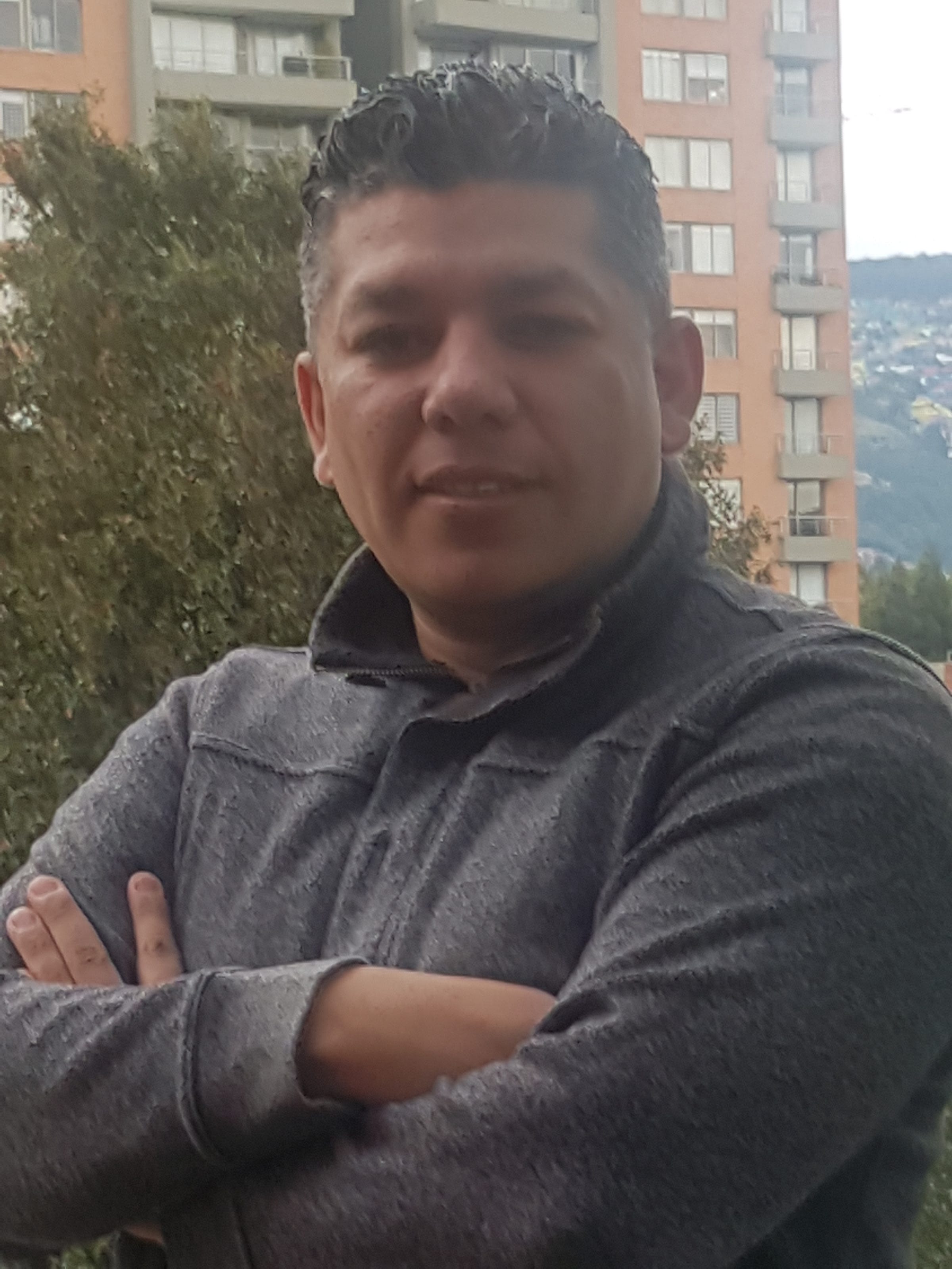Edwin Noguera – Medium