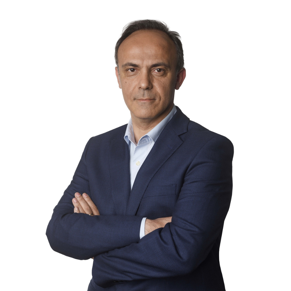Antonio Martins Pereira – Medium