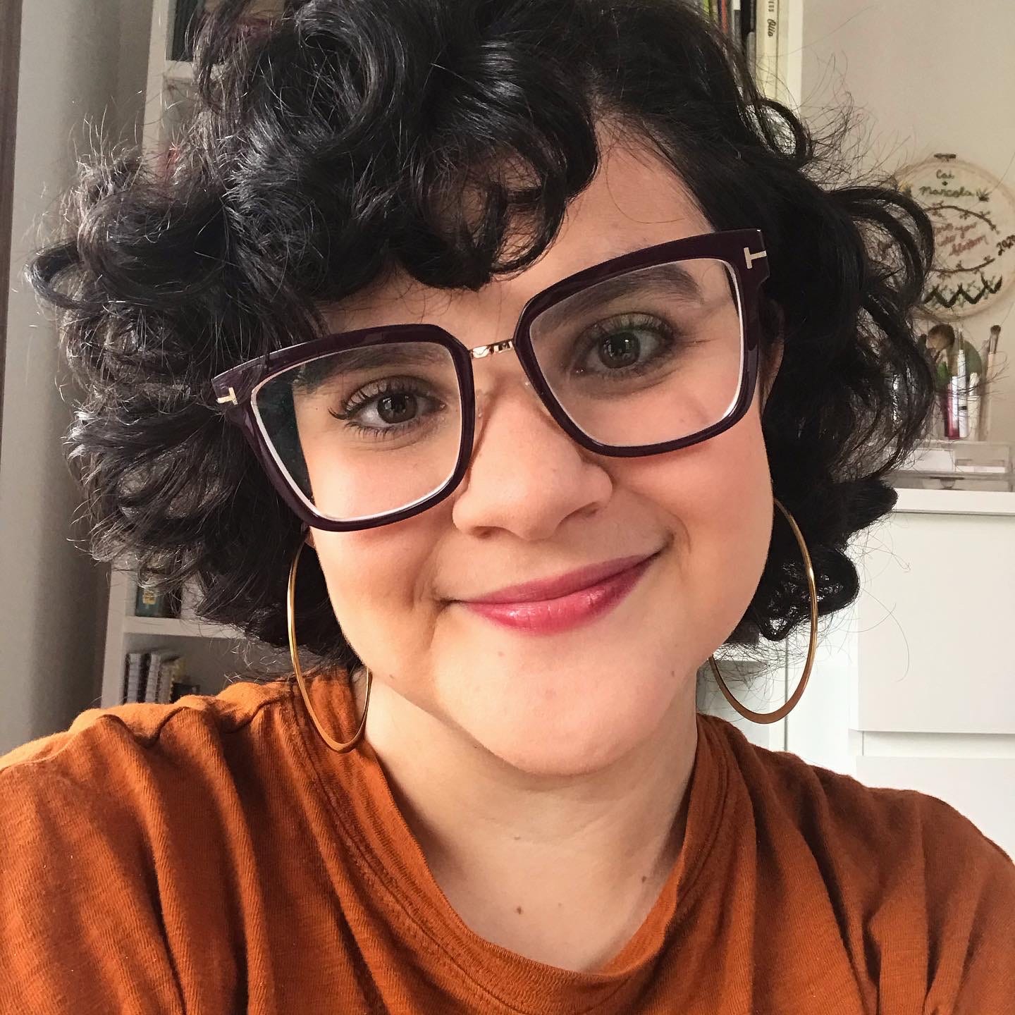 Marcela Rodrigues-Sherley – Medium