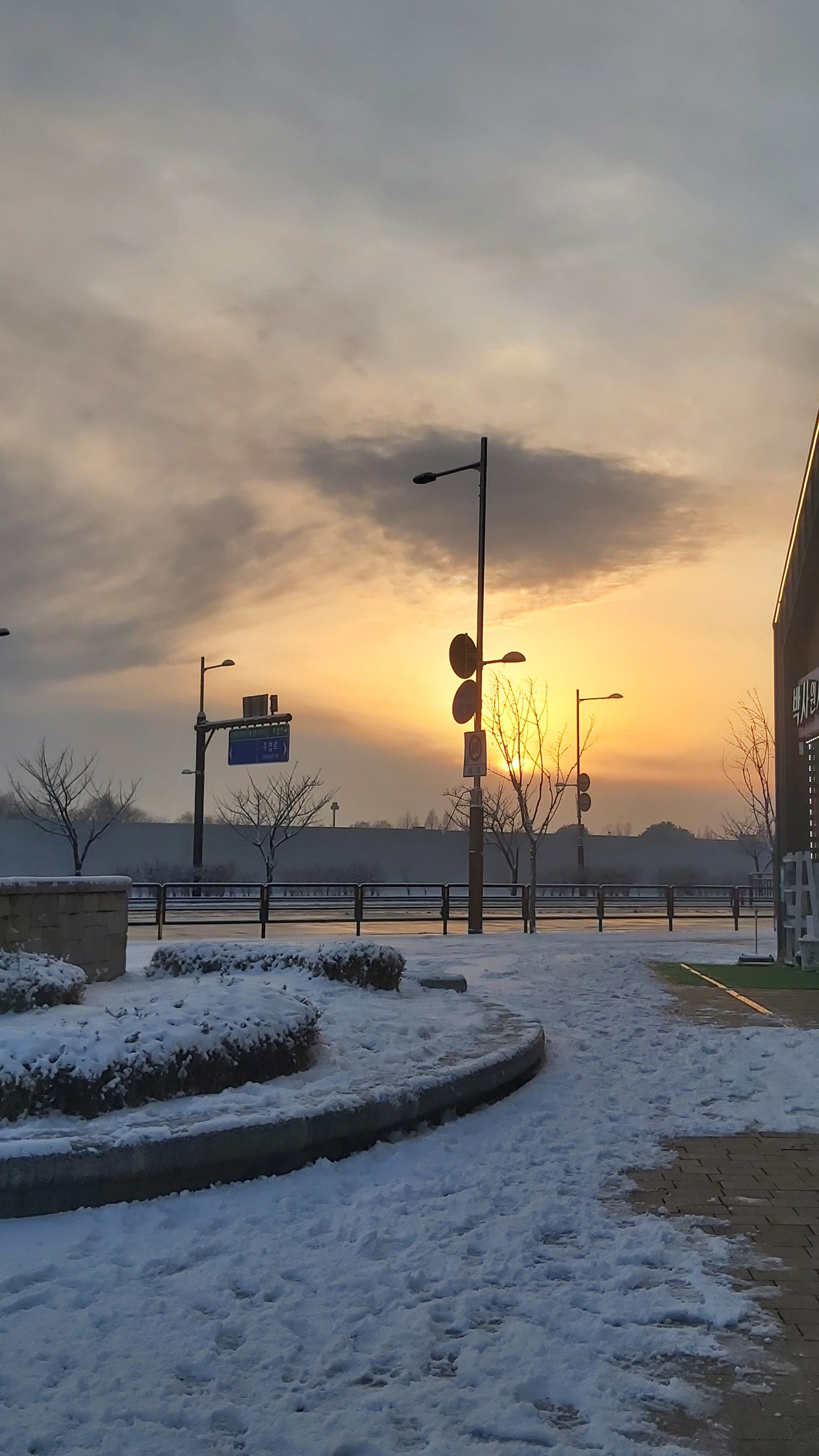 About – Ray – Medium