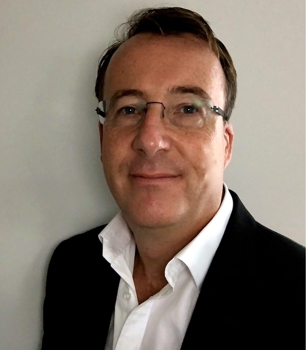 Robert Mol – Medium