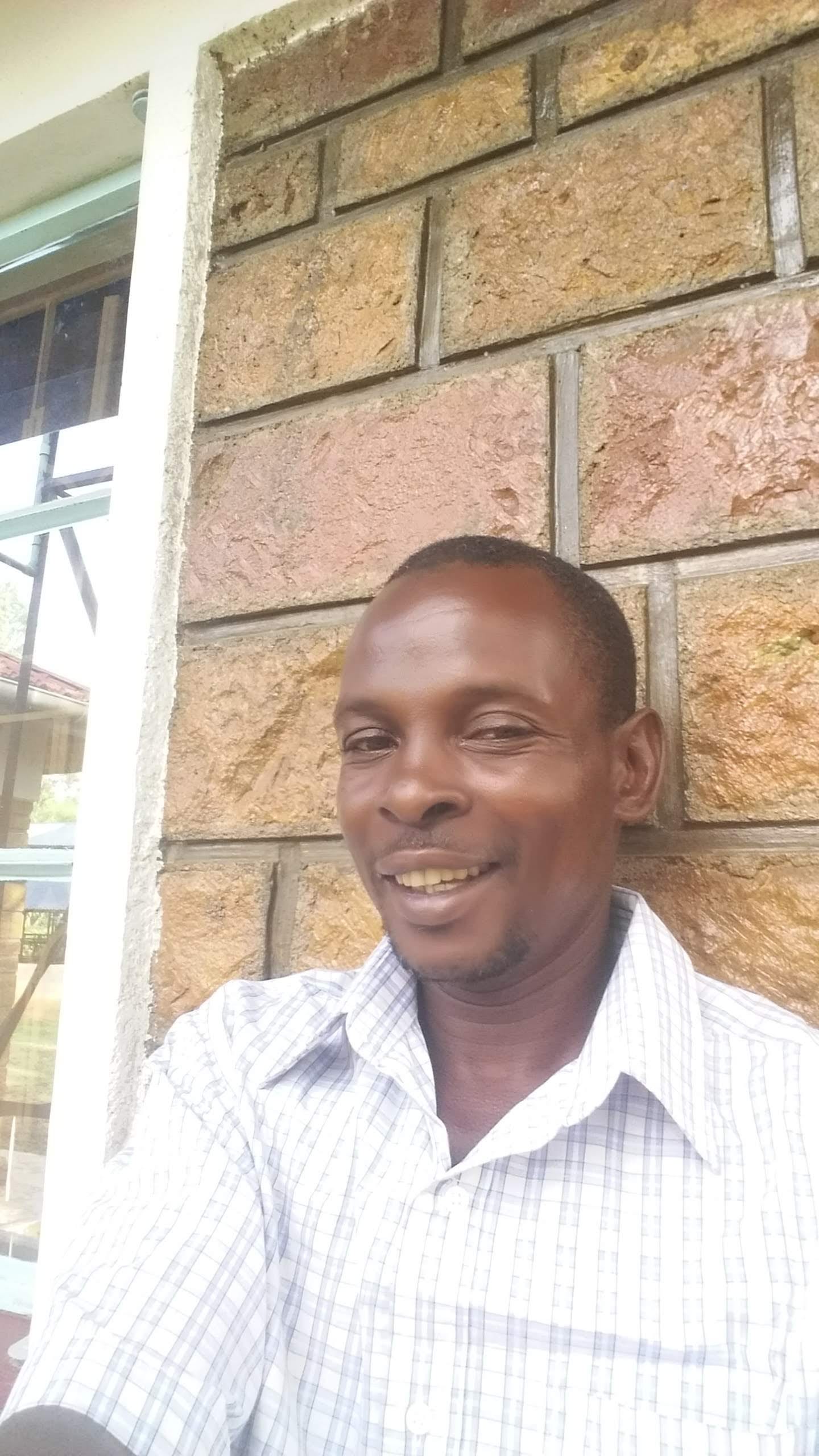 Newton Adera – Medium