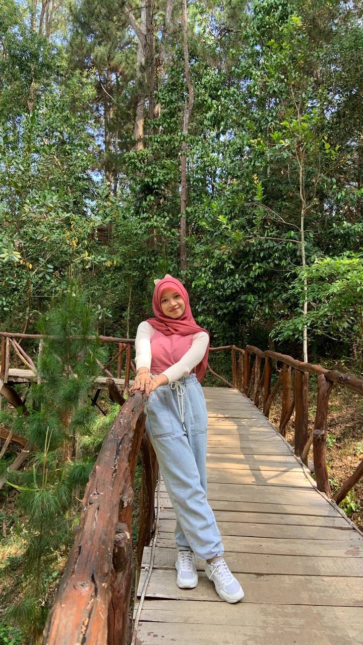 Linggar Aulya – Medium
