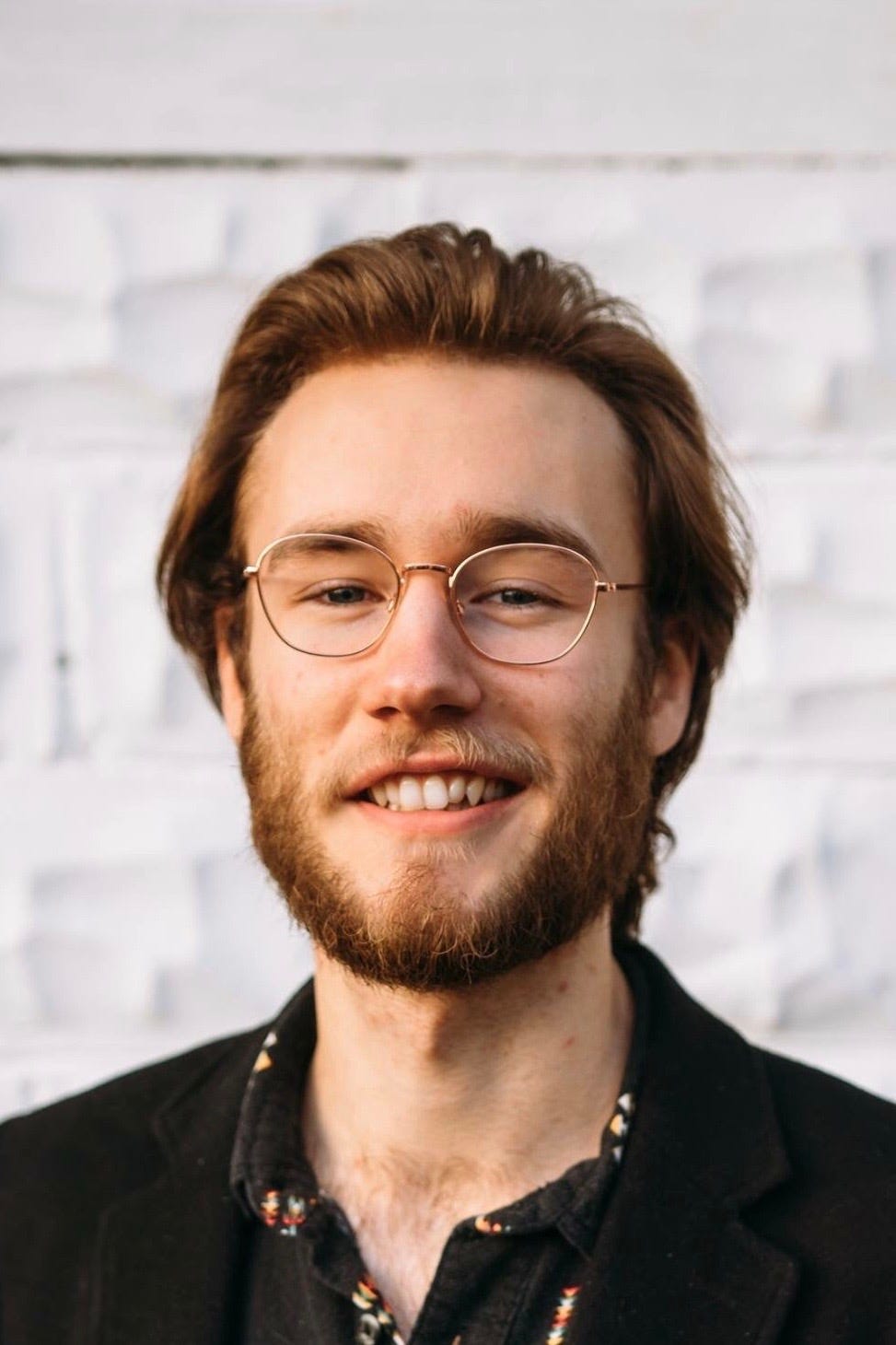 Nikola Hamilton – Medium