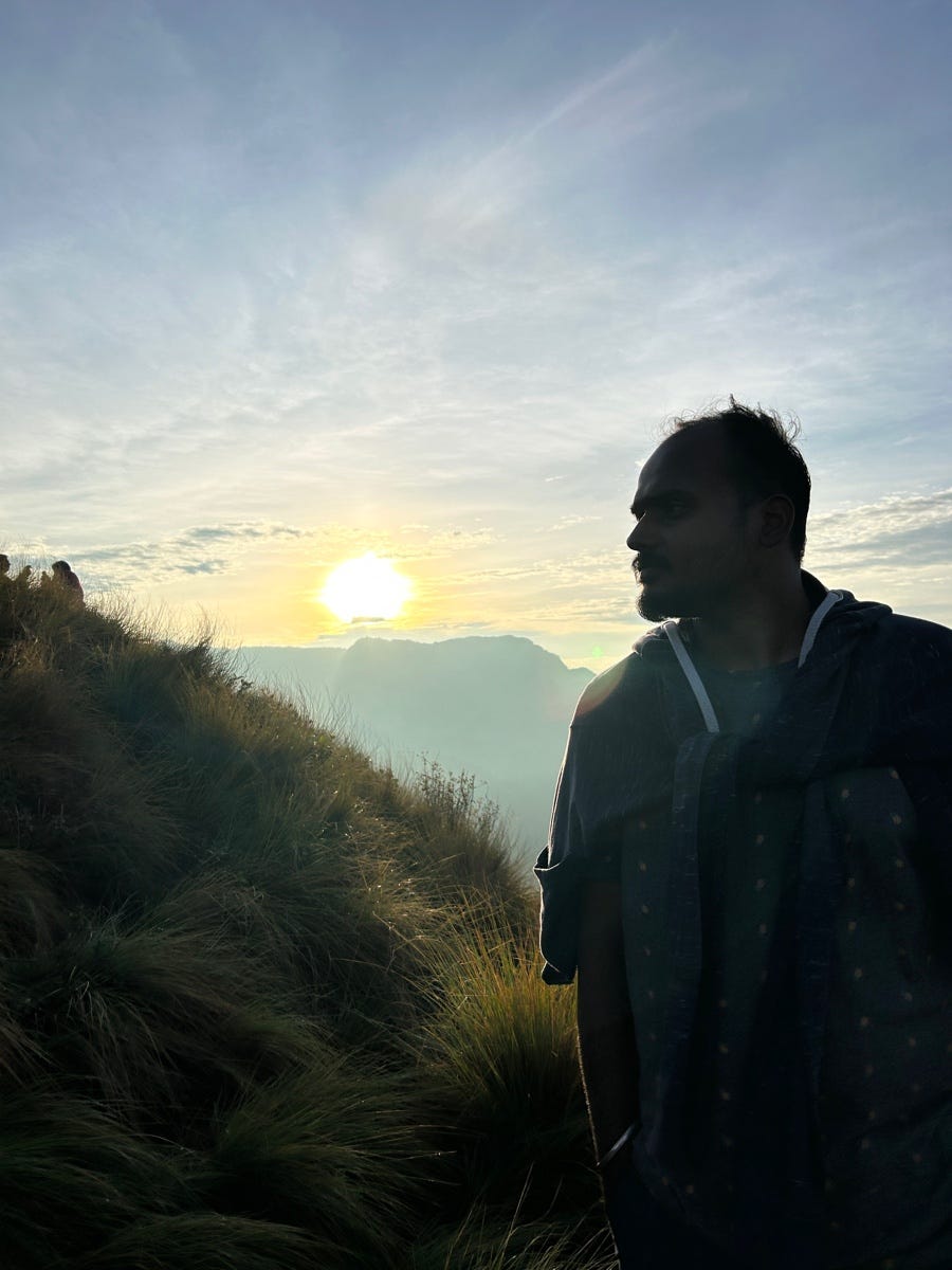 Kasinaat Selvi Sukesh – Medium