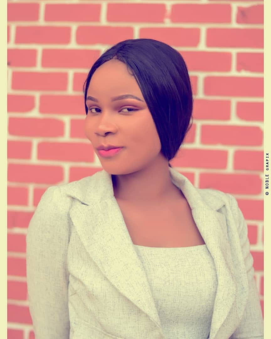 Sonia Okere – Medium
