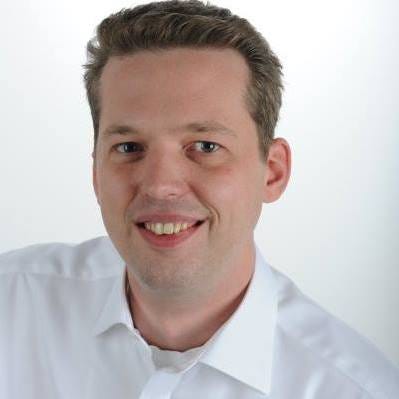 Mike Voss – Medium
