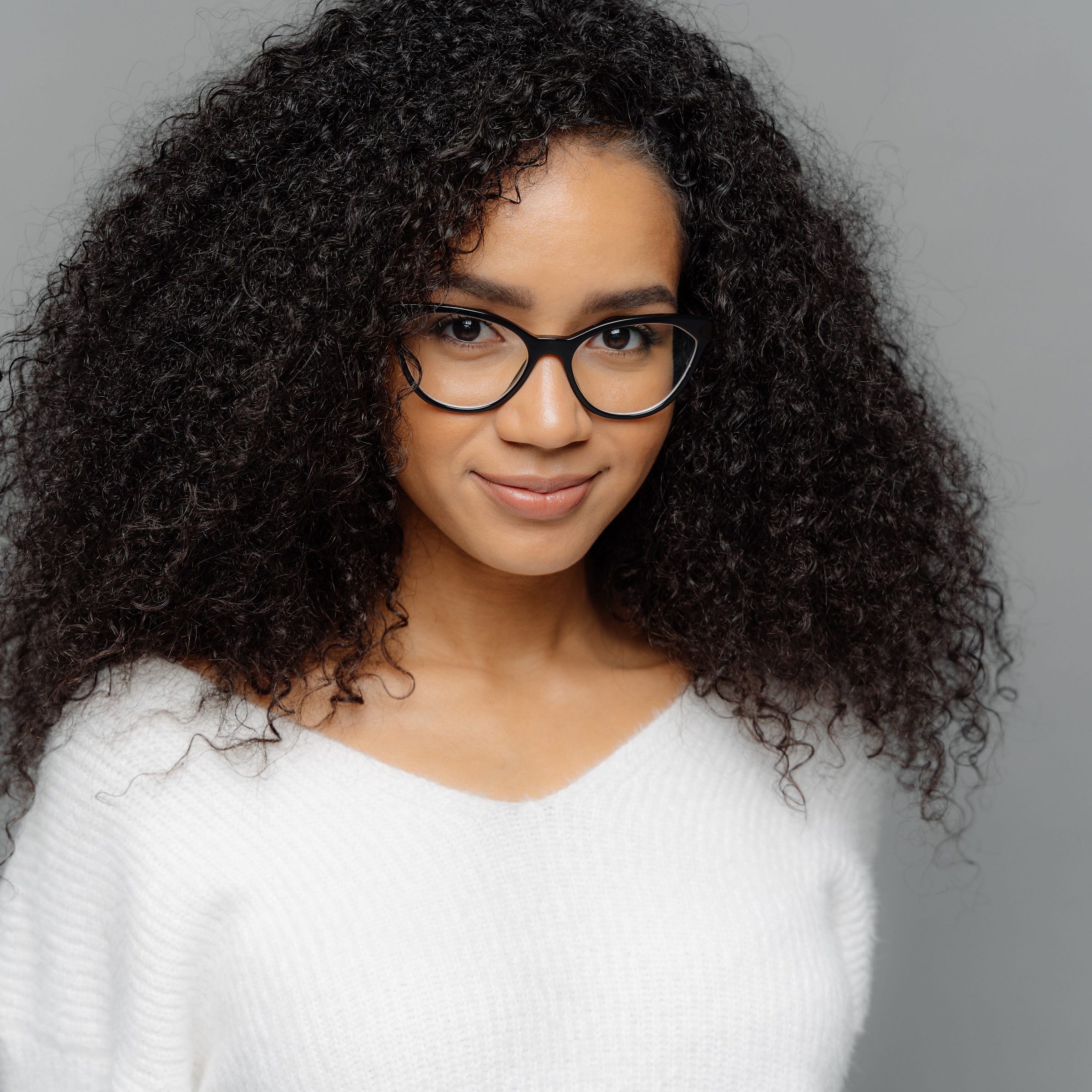 Mia Thomas – Medium