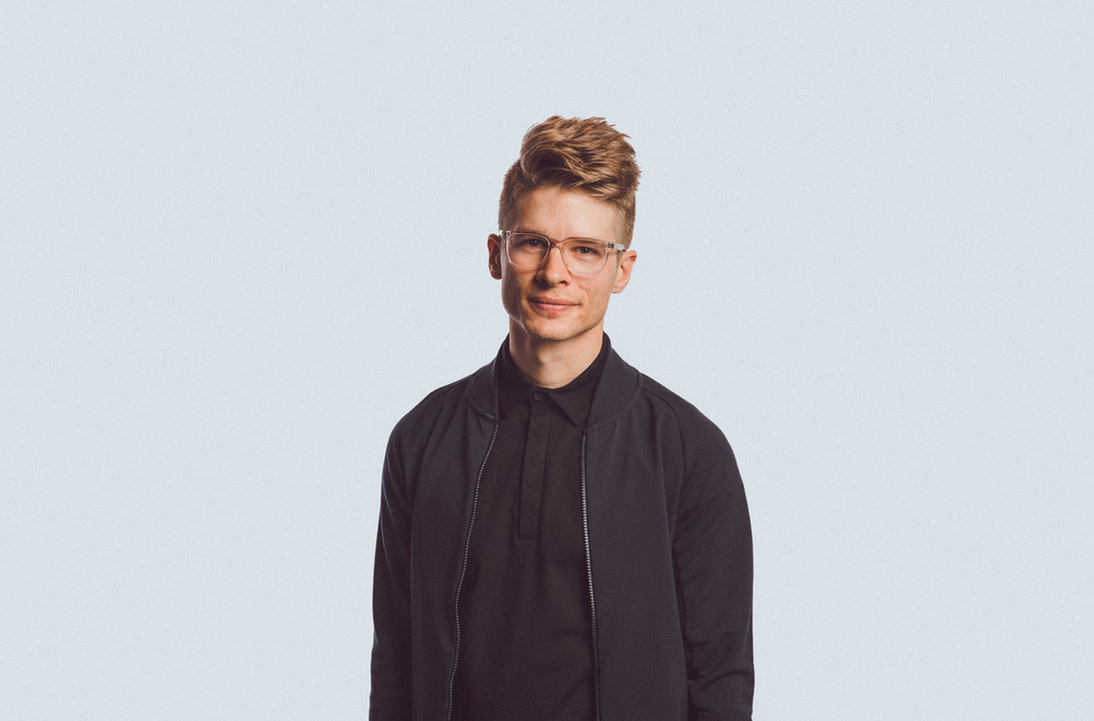Jake Szymanski – Medium