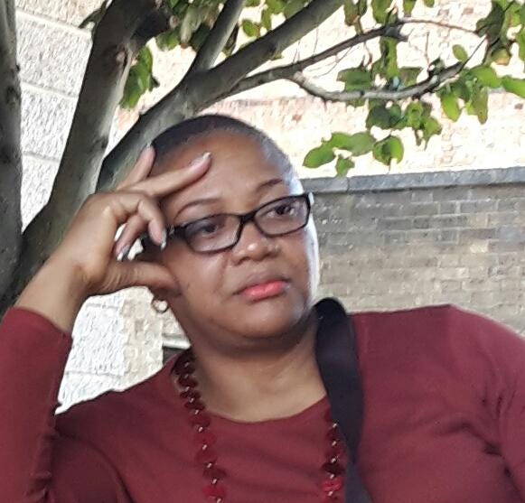 Oma Eguara – Medium