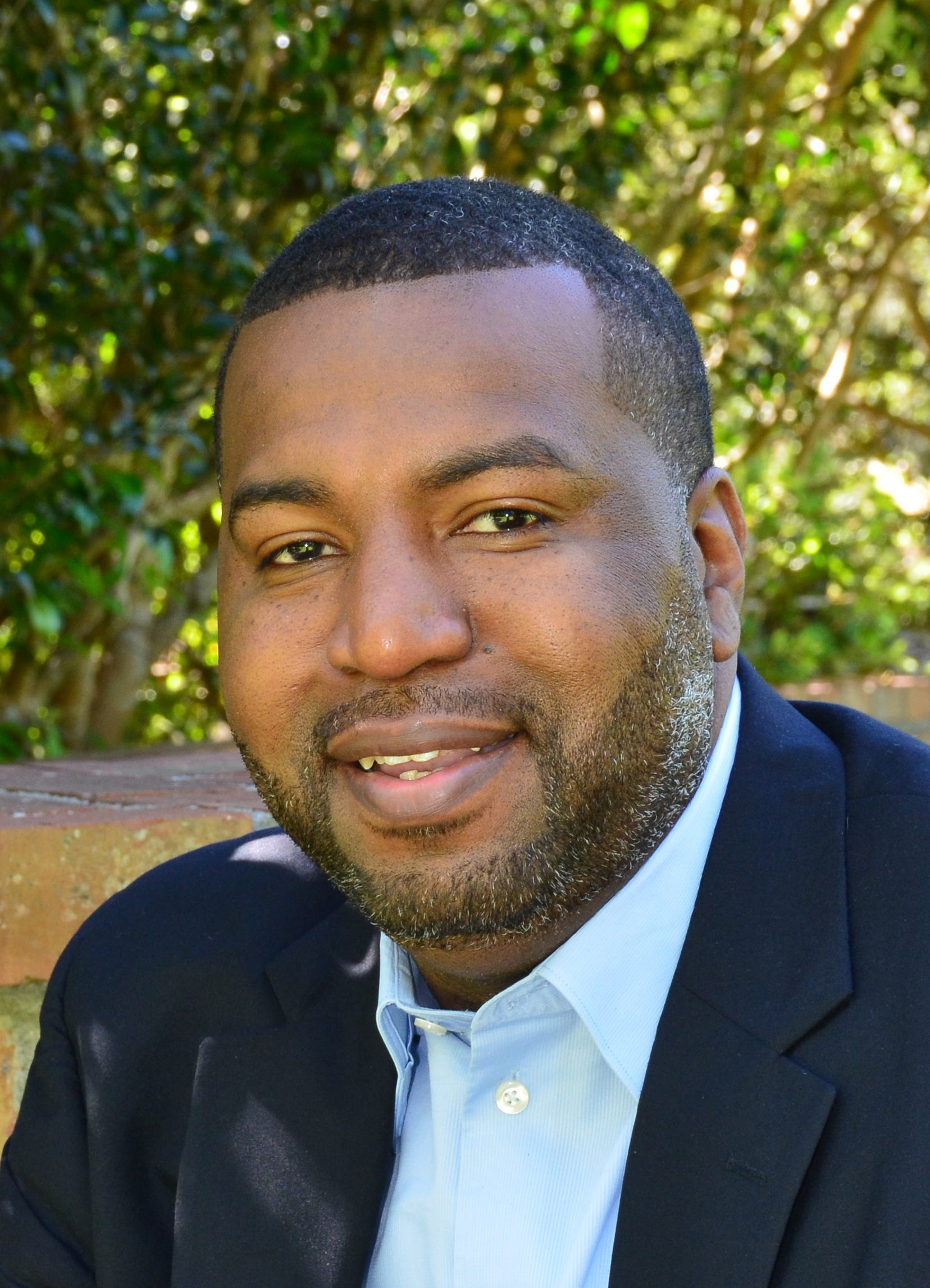 Kevin L. Smith – Medium