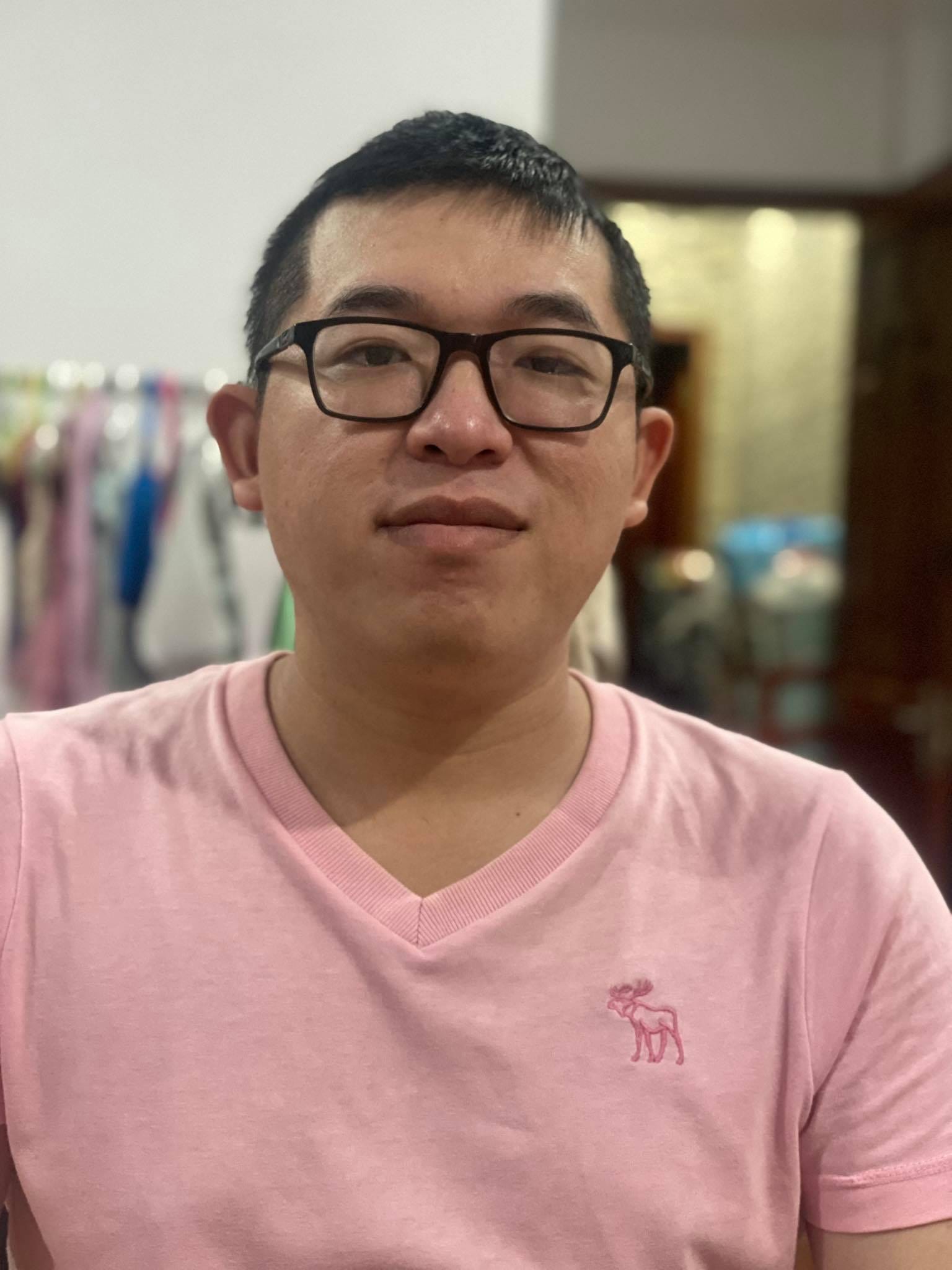 Tan Vu Mon – Medium