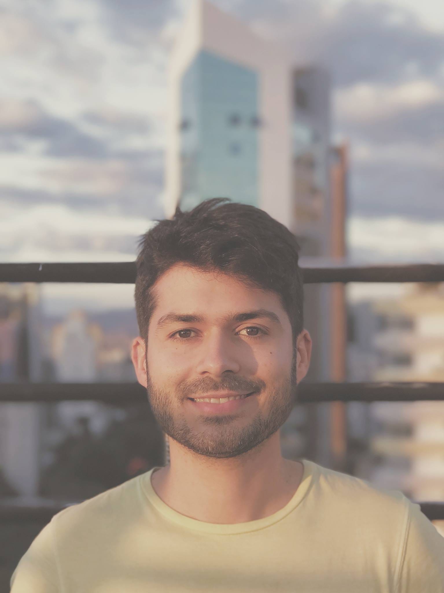 Pedro Rezende – Medium