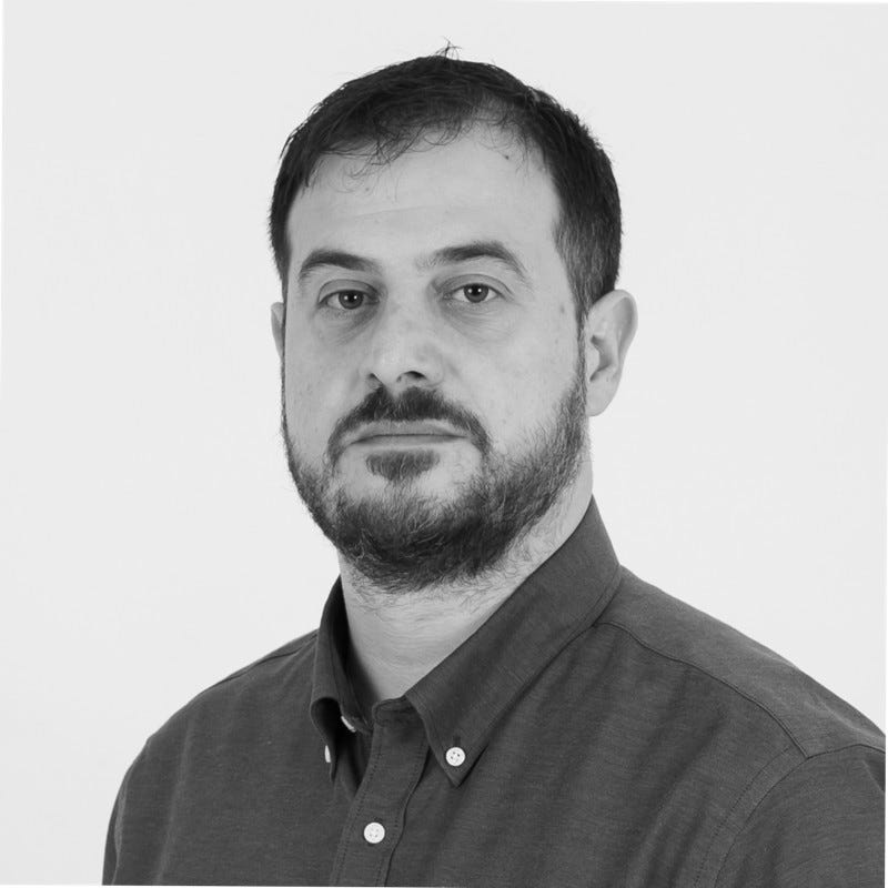 Toni Ferra – Medium