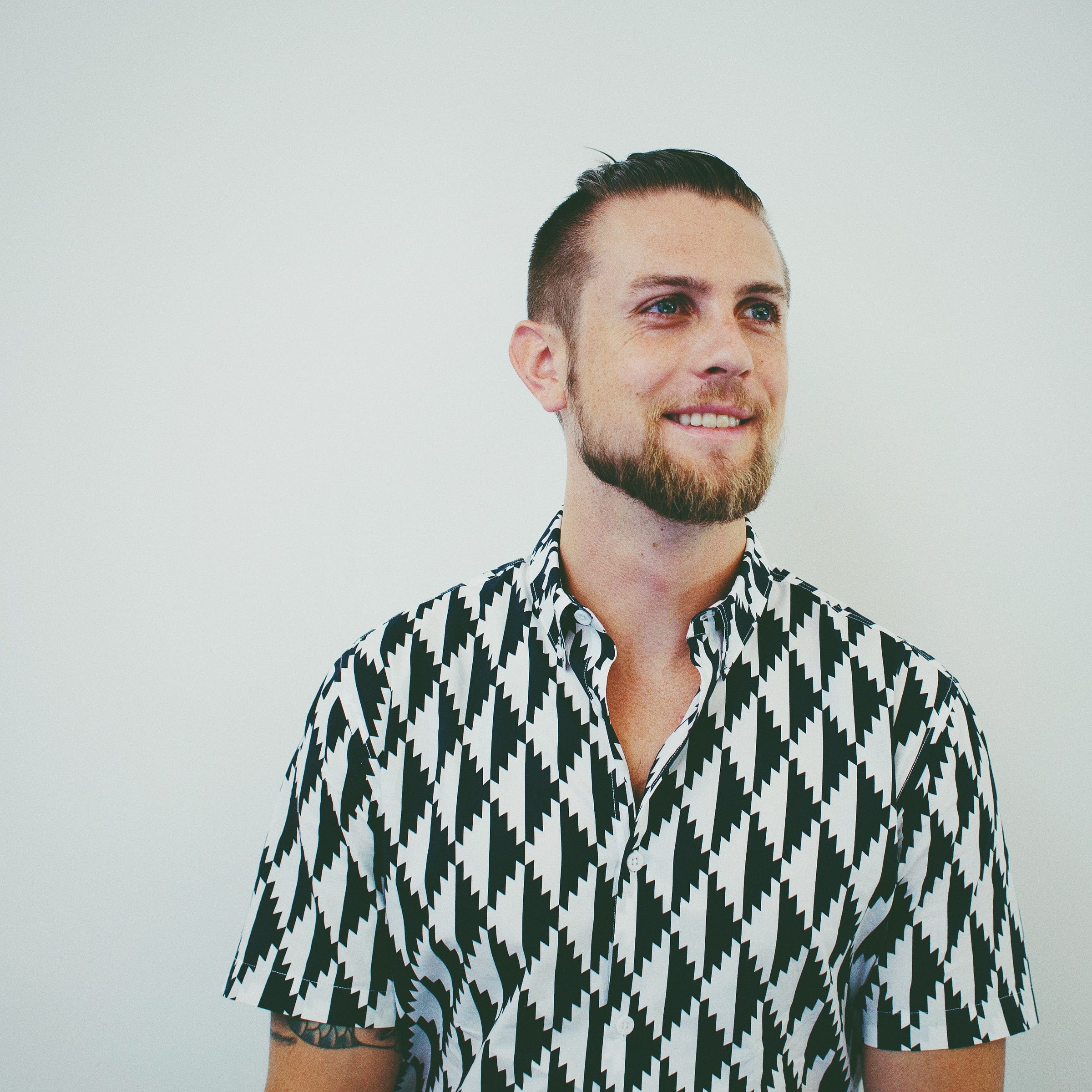 Peter Nesbitt – Medium