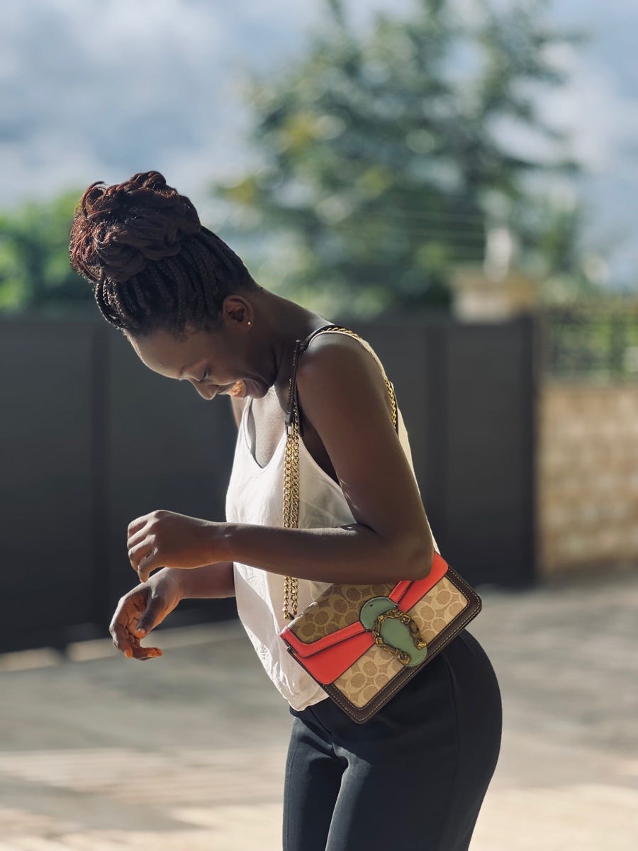 Adwoa Dede – Medium