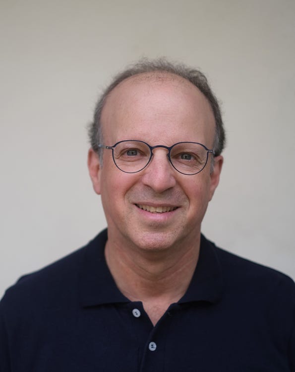 Leonard Shapiro – Medium