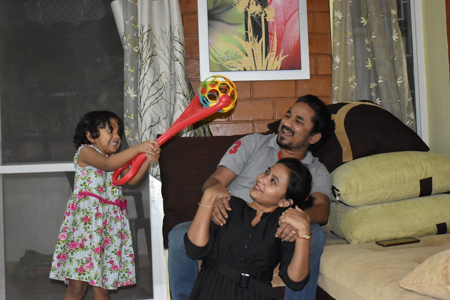 Indra Bonia – Medium