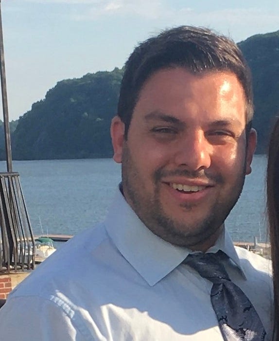 Daniel Leavey – Medium