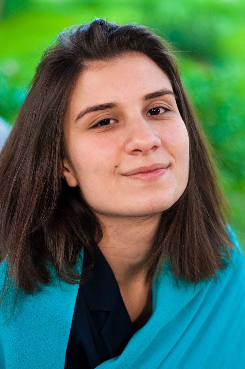 Elen Sargsyan – Medium