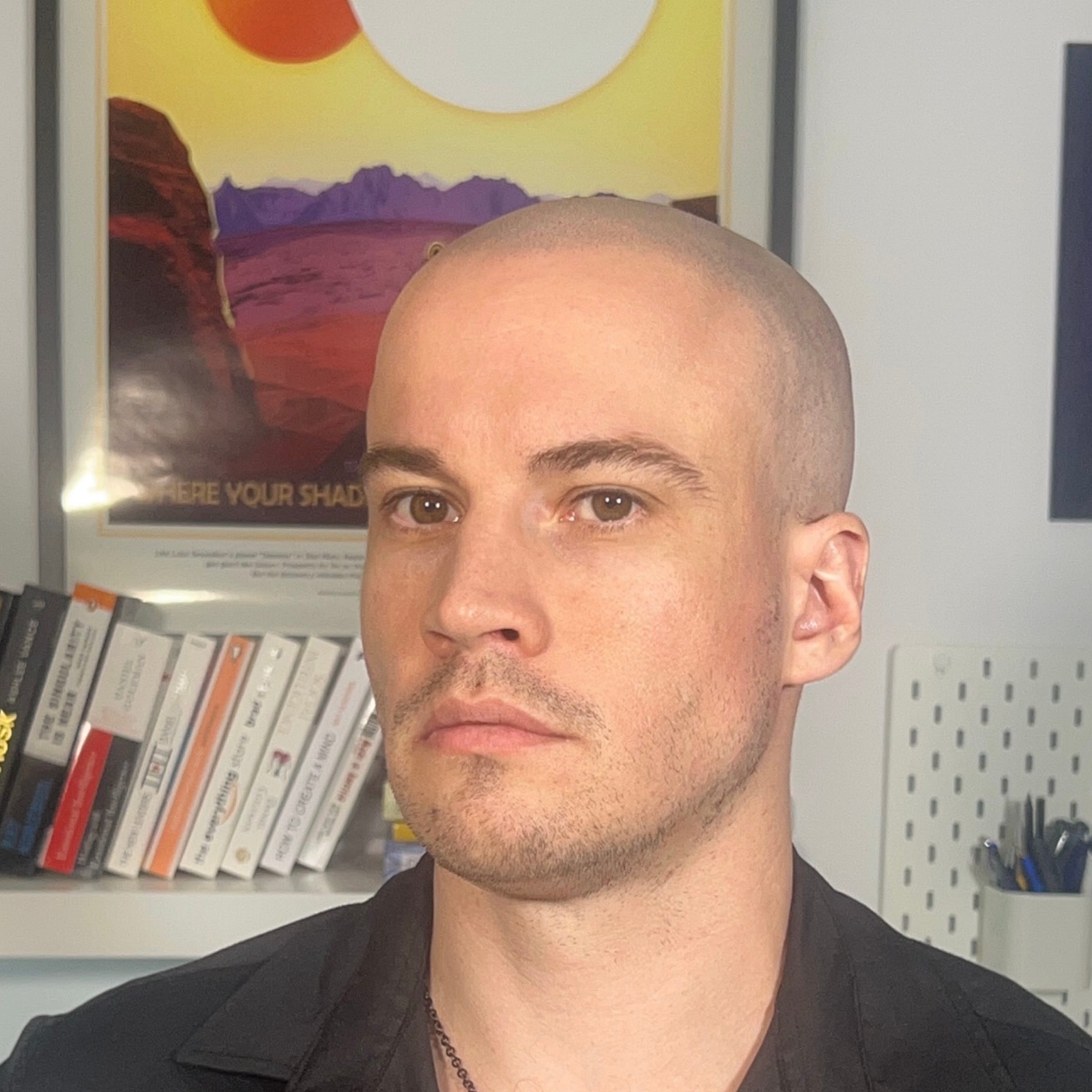 David Mráz – Medium