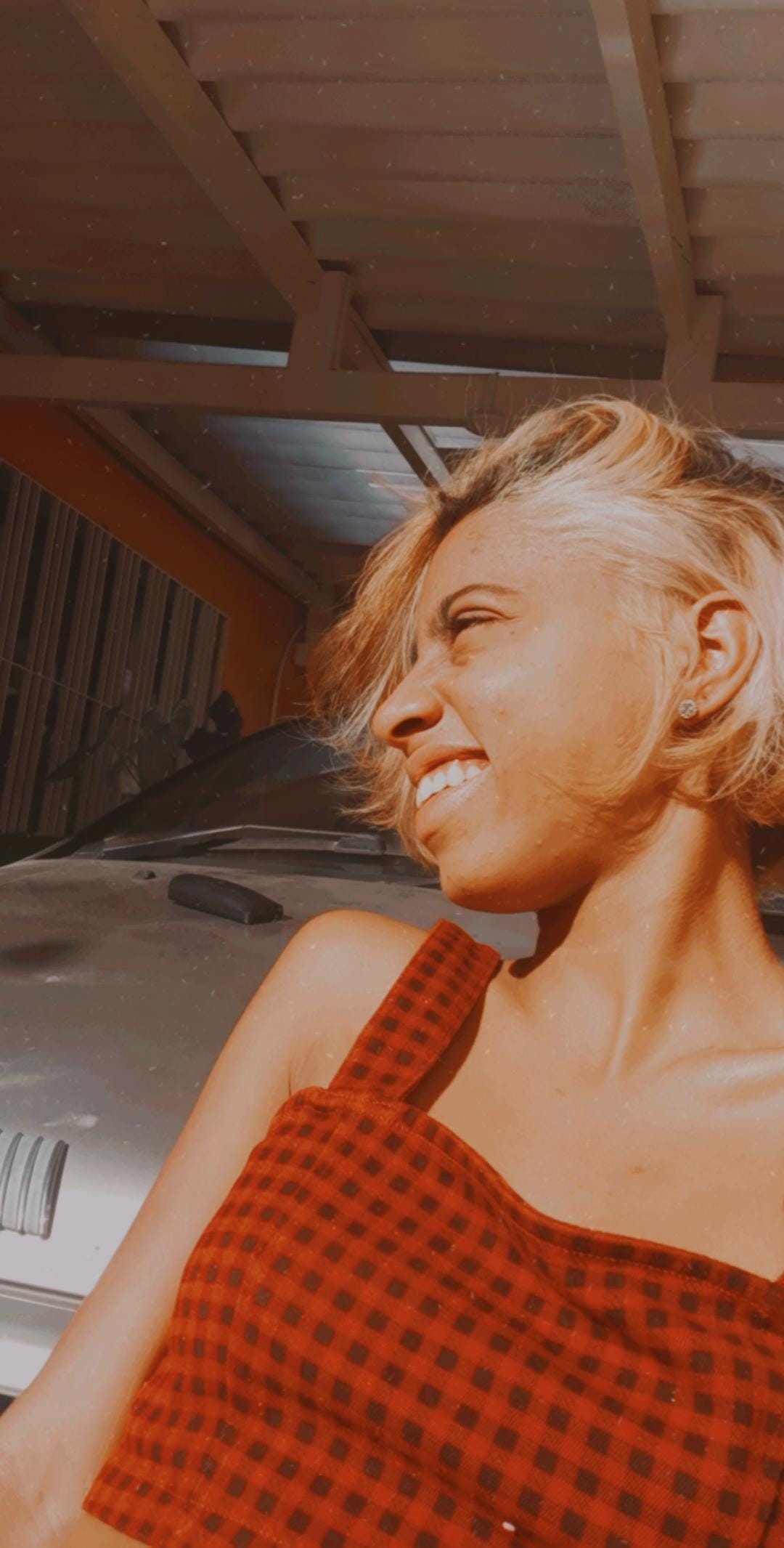 Laura Augusta – Medium