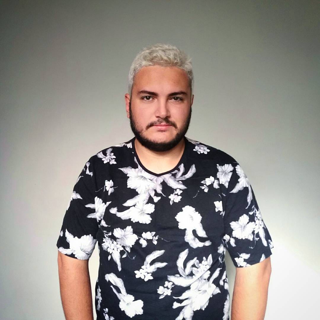 Gabriel Carvalho – Medium