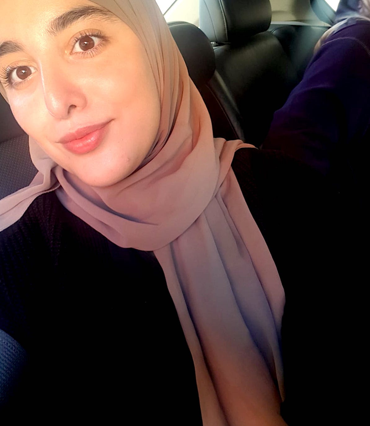 Zineb Kanche – Medium