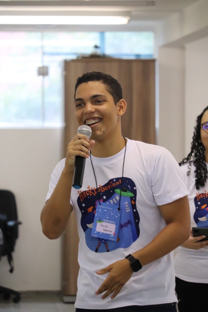 Davi Sousa – Medium