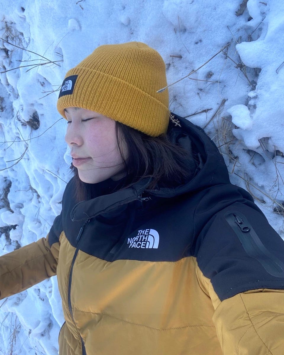 Emujin Ariunbold – Medium