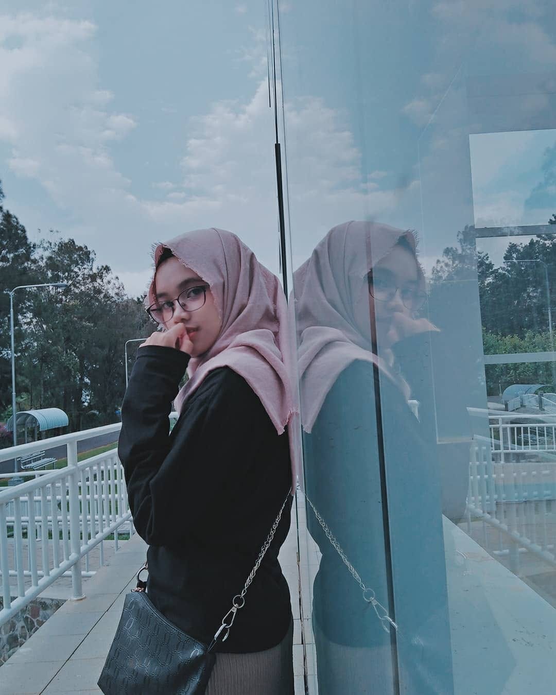 Novi Aisyah – Medium