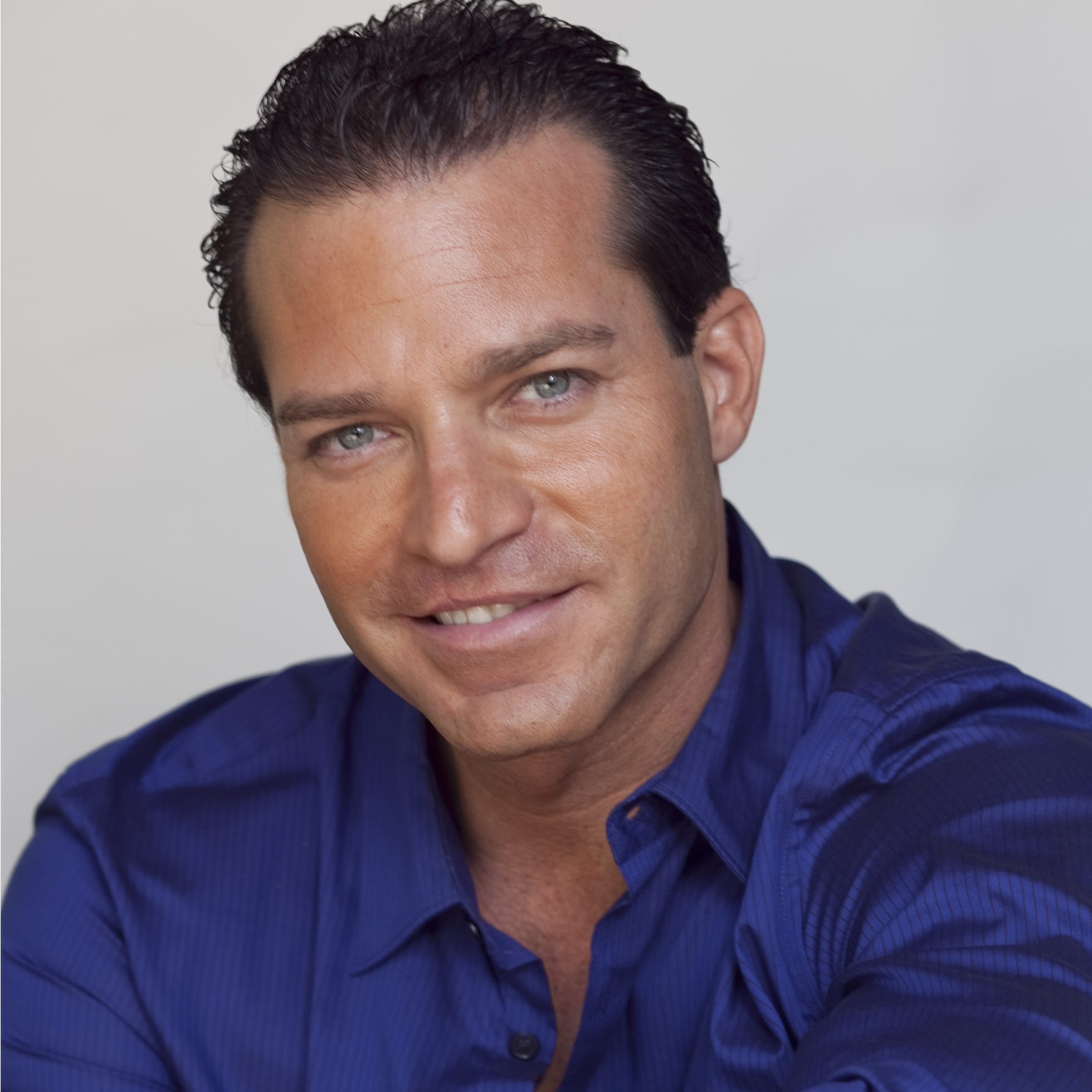 Craig Nabat – Medium