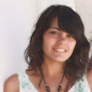 Laura Maura – Medium