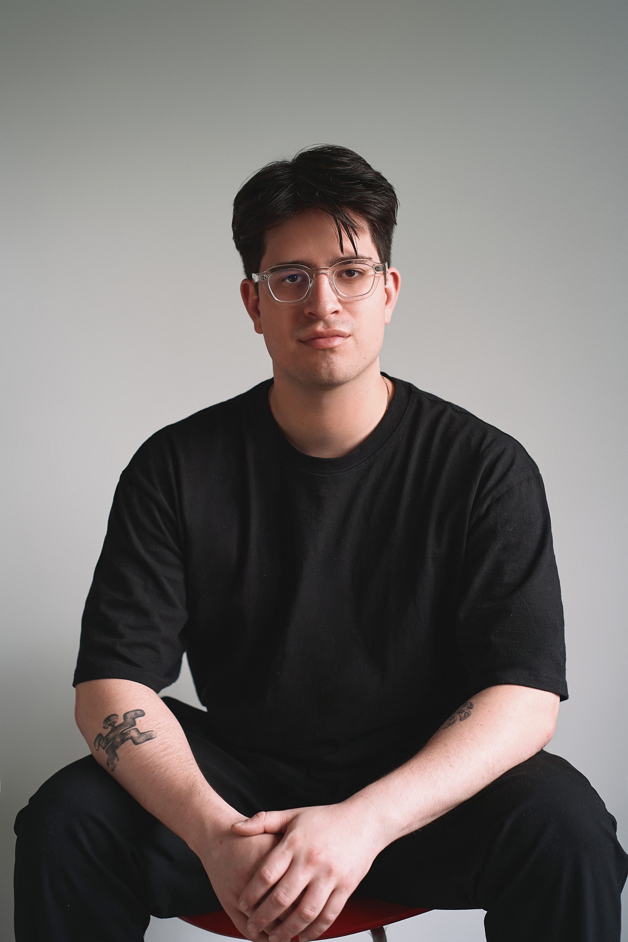 Manuel Sebastian Smith – Medium